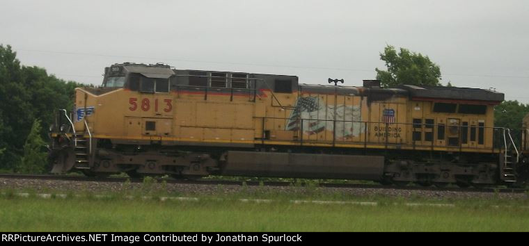 UP 5813, conductor's side